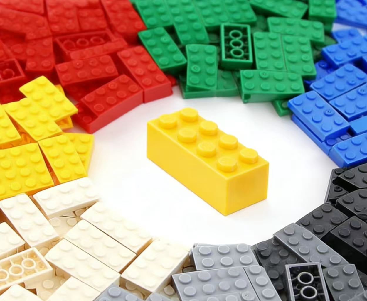2x4 Bricks 320 Pieces Multicolored Basic Parts Building kit Creative ...