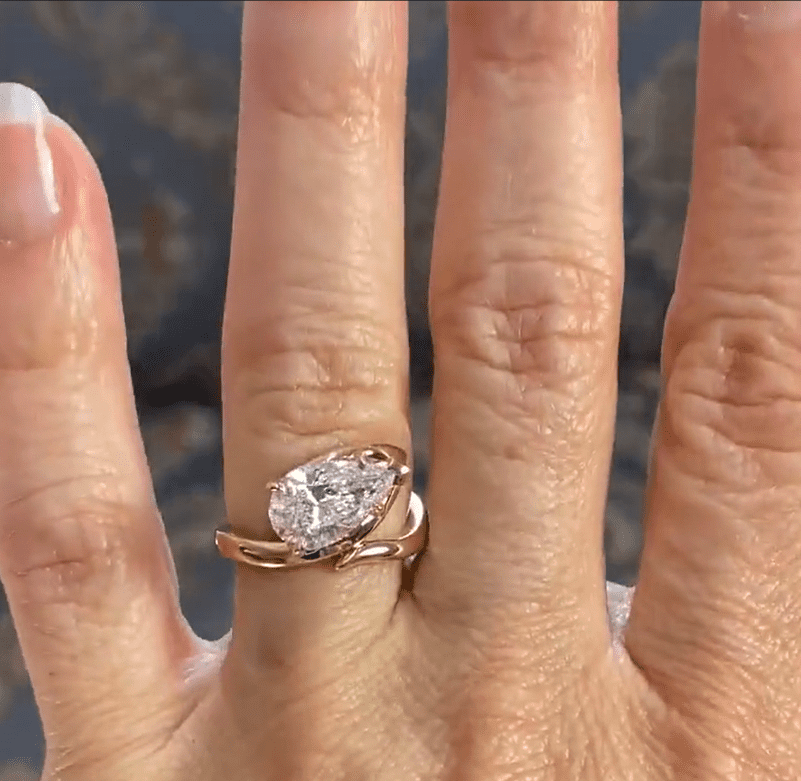 3.50 CT Pear Cut Moissanite Moissanite Diamond Engagement Ring in 14/18K Yellow Gold Tension ...