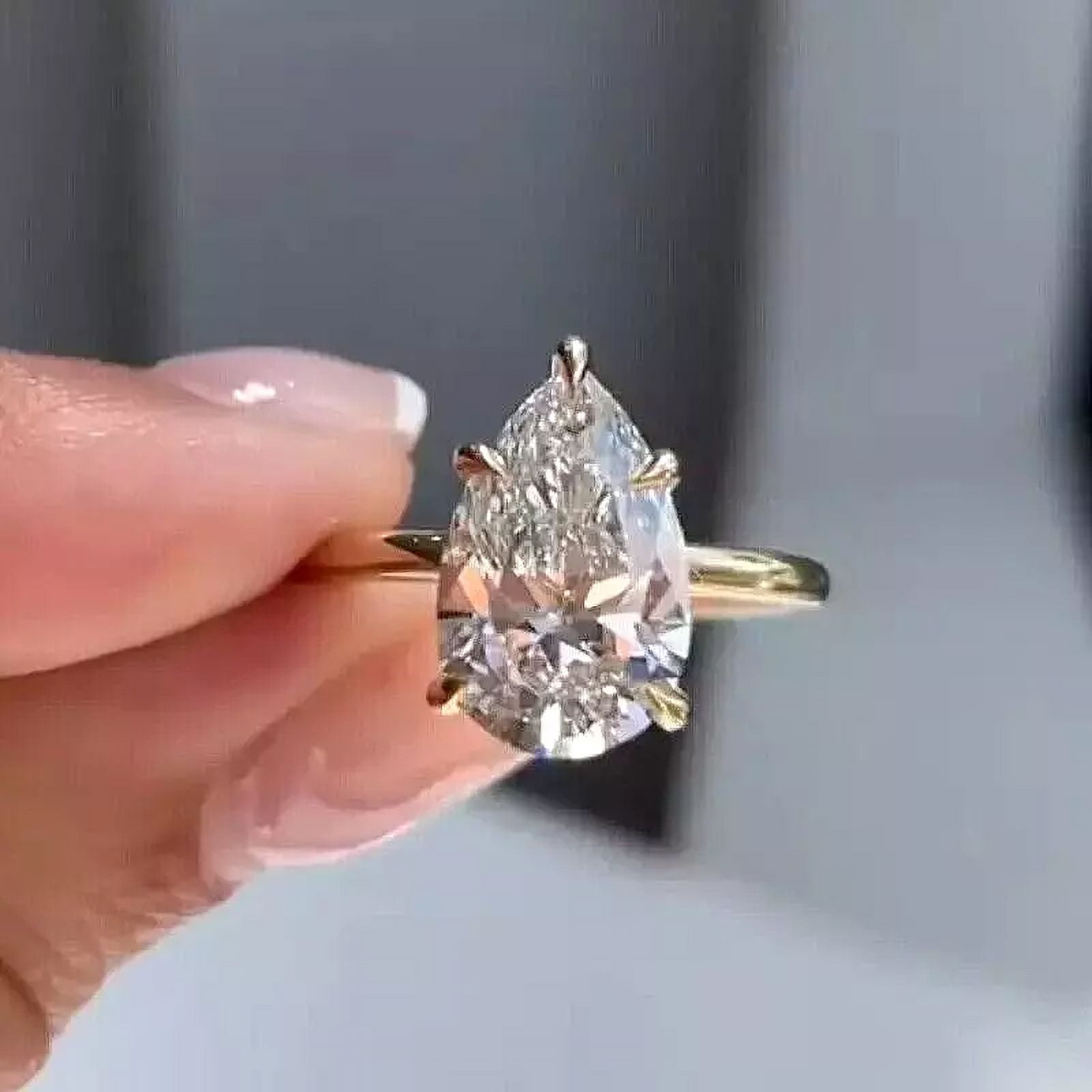3 Ct Pear-Cut VS2/H Moissanite Solitaire Engagement Ring sterling ...