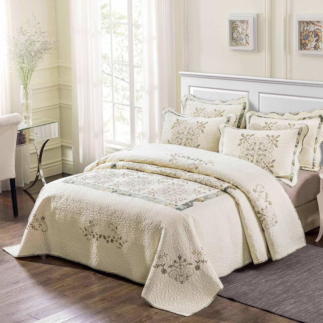 3 Piece Elegant Floral Embroidered Quilt Set, Farmhouse Patchwork ...