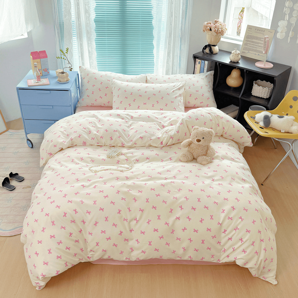 3 Pieces Cartoon Pink Bowknot Pattern on White Queen Comforter Set Boys ...