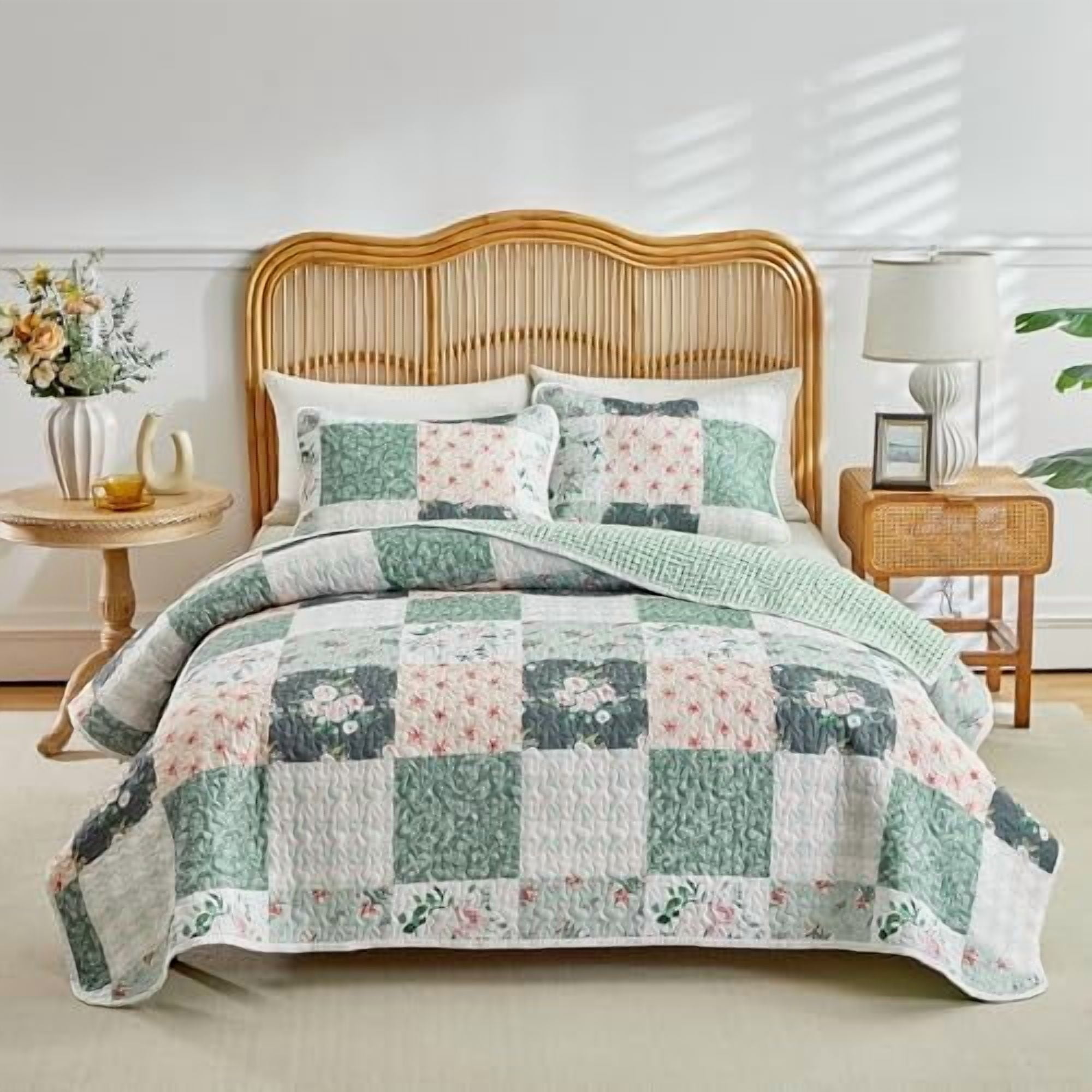 3 Pieces Floral Patchwork Quilt Set California King, 102x114 inches ...