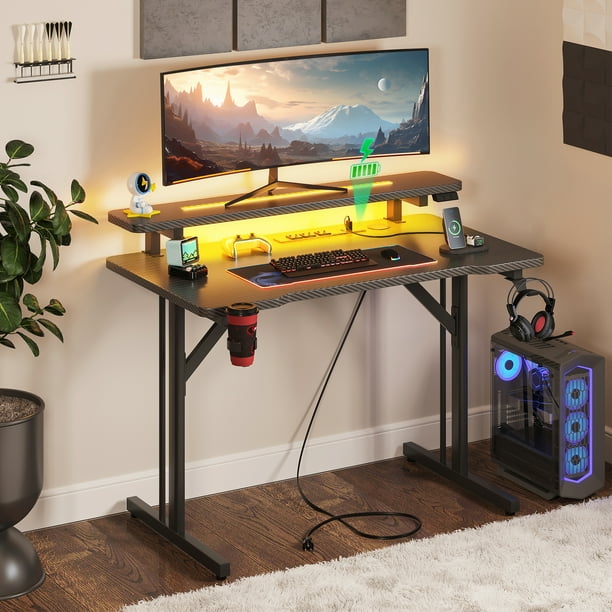 31 inch Small Gaming Desk with Power Outlets & LED Lights, Computer ...