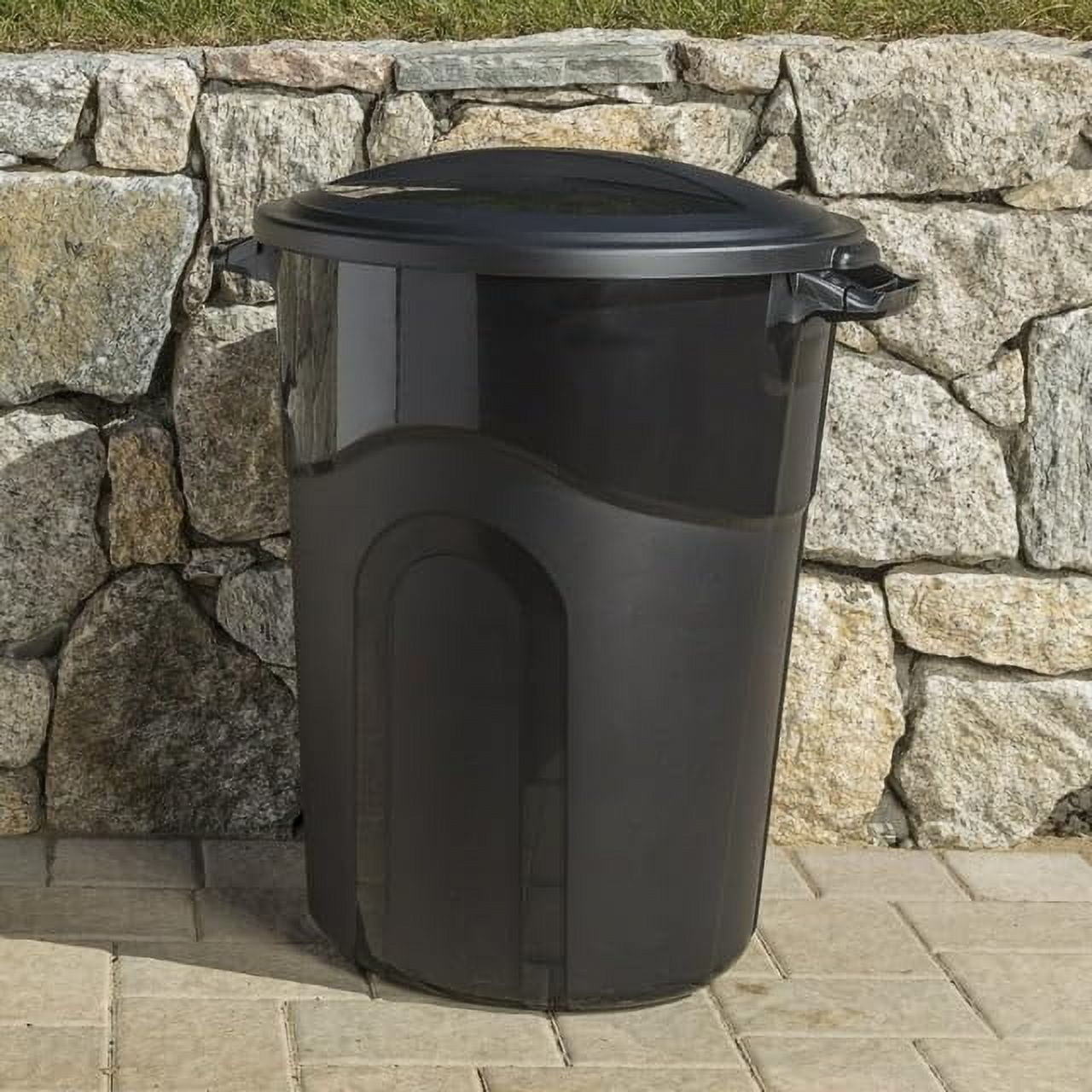 32 Gallon Heavy Duty Plastic Garbage Can, Included Click Lock Lid ...