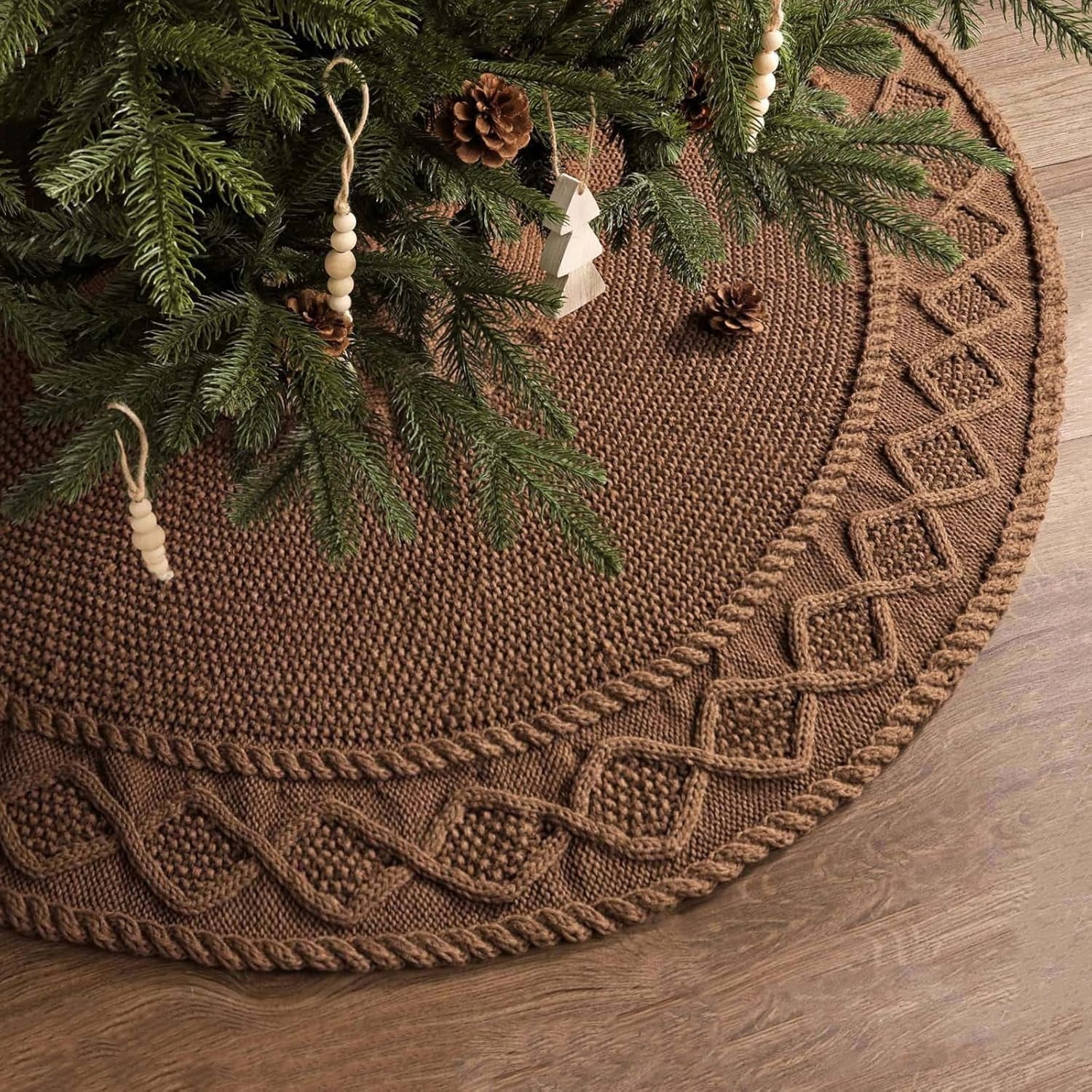 36 inch Christmas Tree Skirt: Pencil Tree Skirt for 6ft Tree, Diamond ...