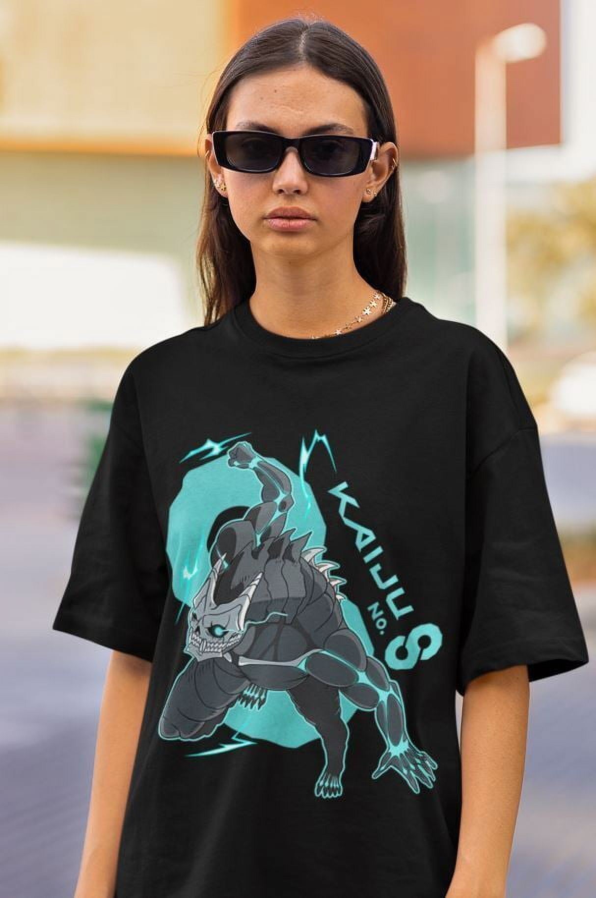 3D printed patterns bring depth to the shirt. Kaiju no 8 T-shirt Mina ...