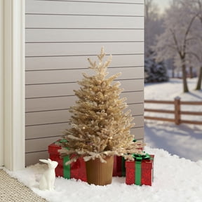 Christmas Tree With Gold Lights