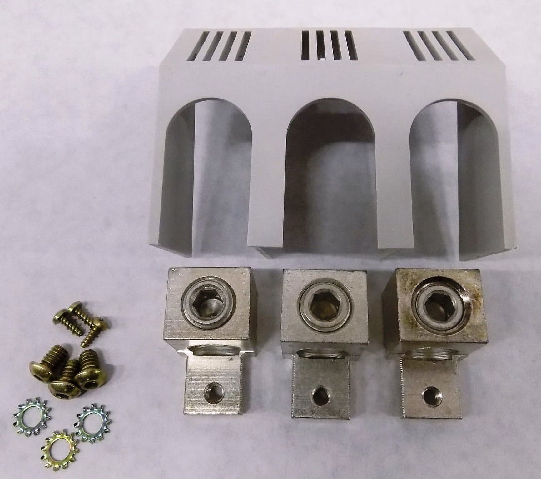 Eaton Cutler-Hammer CH3TA225FDK C-H 3TA225FDK 225A AL Term 3 PK for FD ...