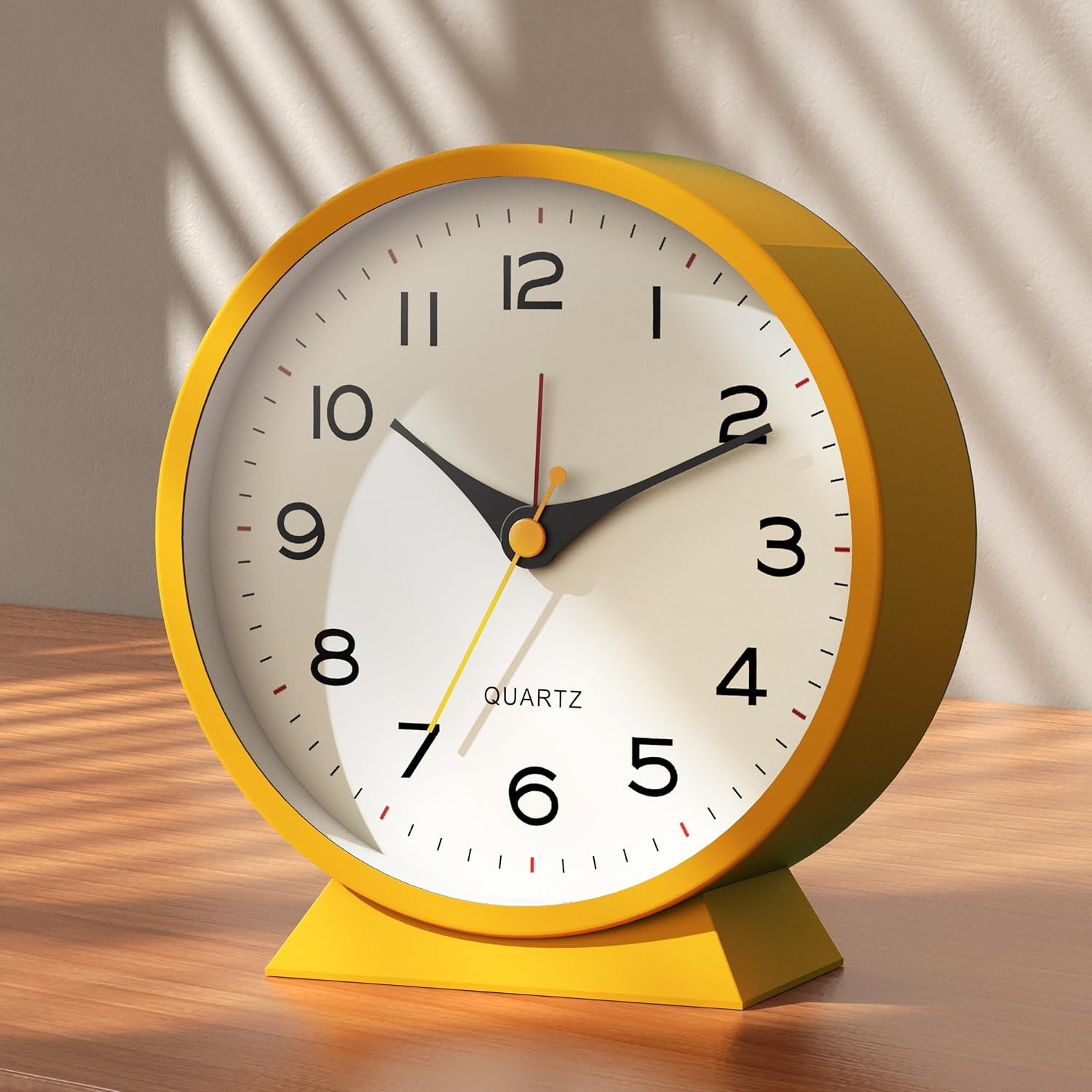 4.5" Analog Alarm Clock,Small Retro Desk Clock Battery Operated,Slient ...