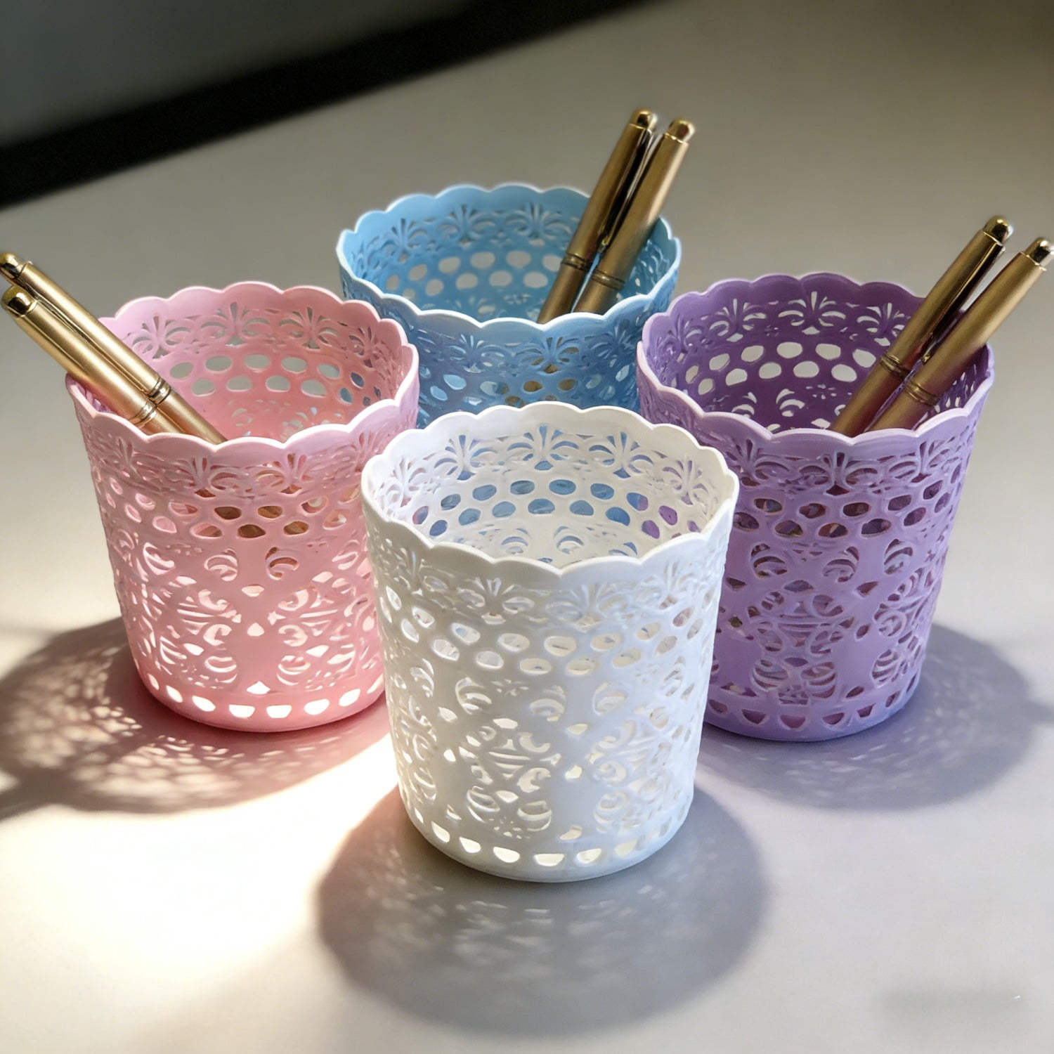 [4 Color Options]Single-piece Product. Colorful Heart-shaped Hollowed ...