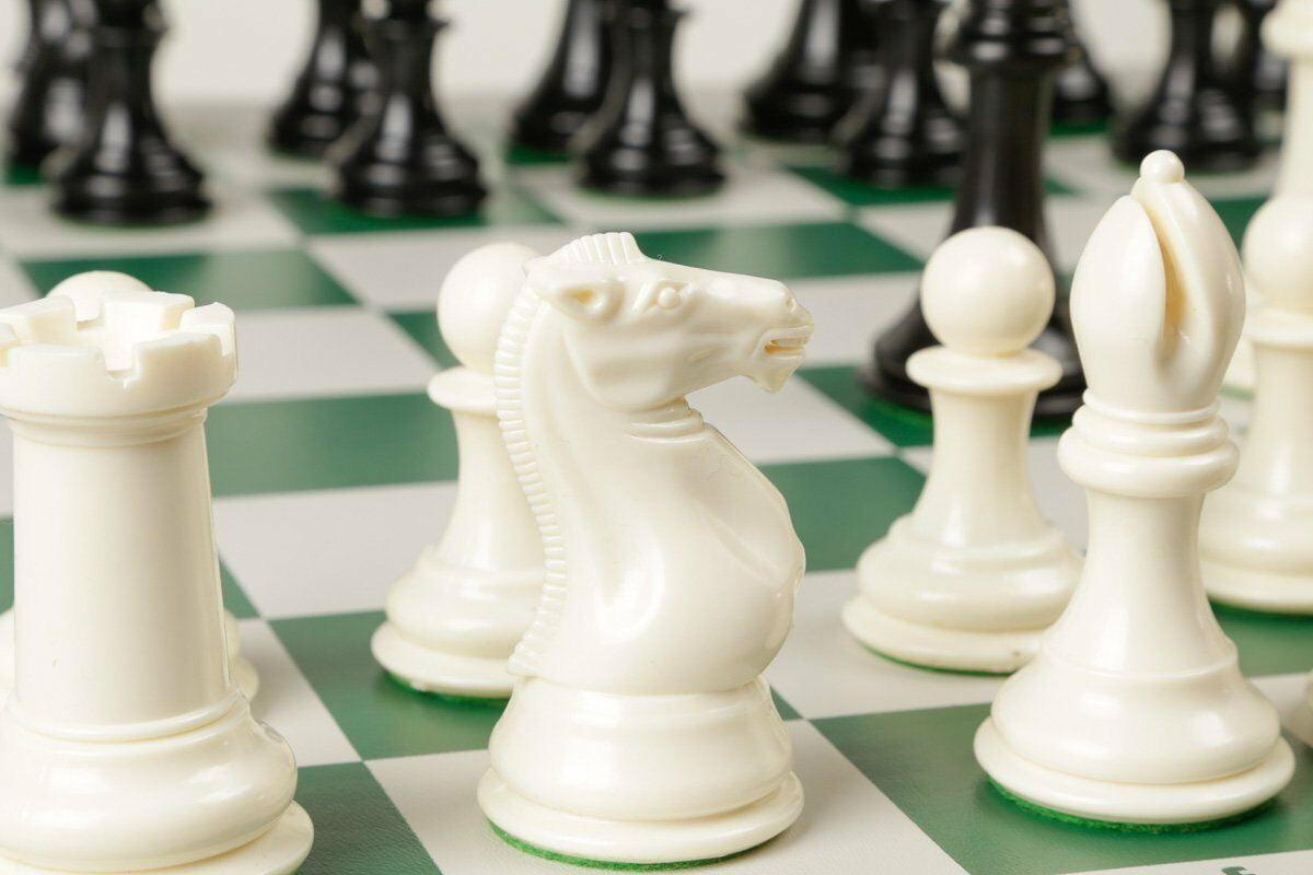 4" Extra Heavy Luxury Chess Pieces with Black/White Folding Chess Board ...