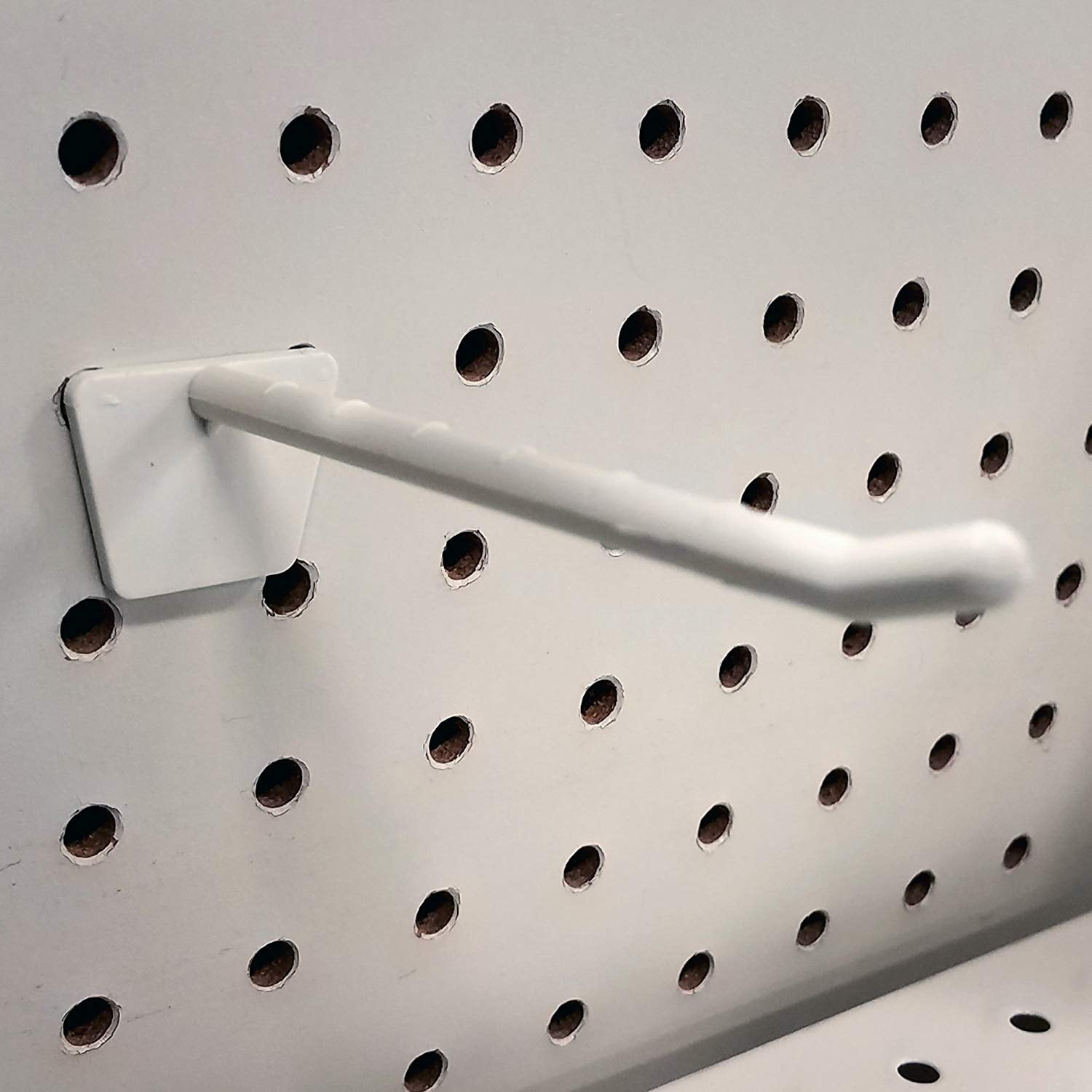 4" Plastic Economy Peg Hooks for Slatwall and Pegboard, Off-White, 50 ...
