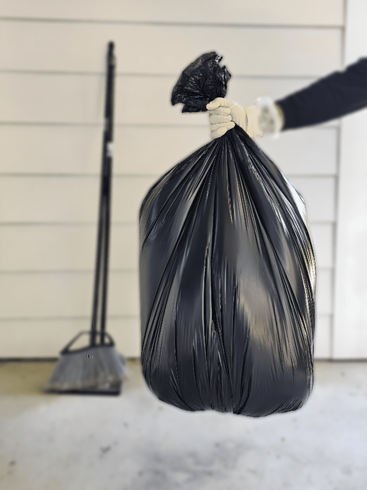 DAP | Trash Bag 40-45 Gallons, 18 Mic, Strong, 200 Bags, 40"x46" Black ...