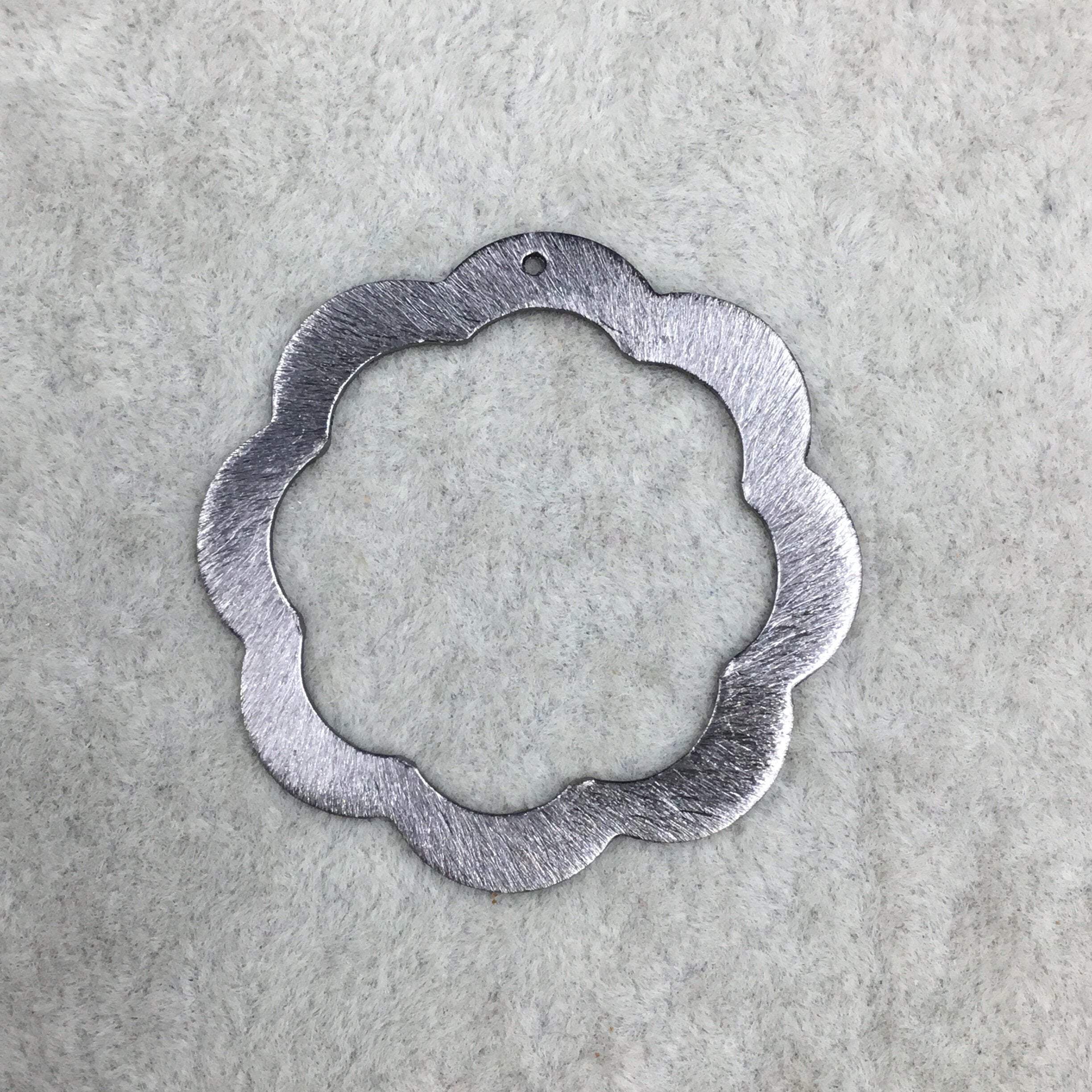 42mm x 42mm Medium Sized Gunmetal Plated Copper Thick Open Scalloped ...