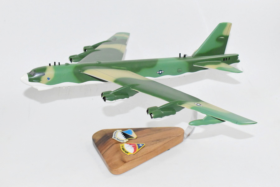 449th Bomb Wing 716th Bomb Squadron B-52H Model, 1/124 (18") Scale ...