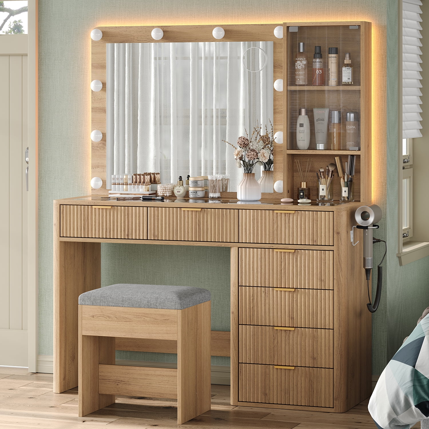 47'' W Fluted Vanity Desk, Makeup Vanity With Power Oultlet, 7 Drawers ...