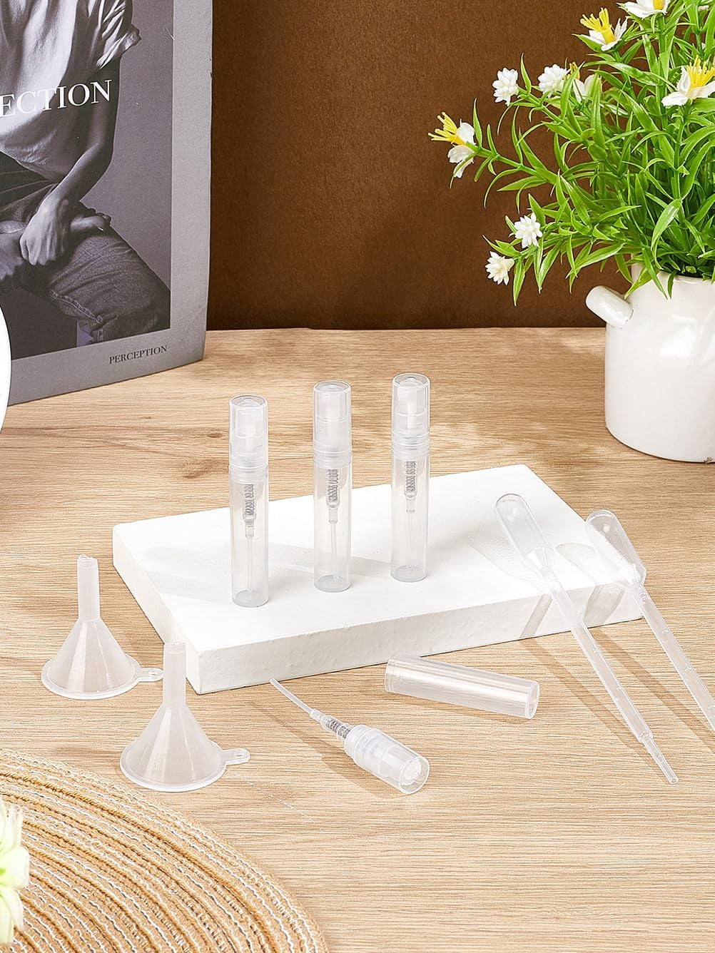 4Pcs Plastic Spray Bottles Refillable Perfume Bottles with Fine Mist ...
