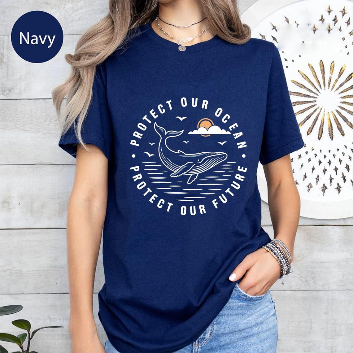 4th Grade Teacher Shirt: Retro Bee Design, Back to School Gift TSHIRT ...