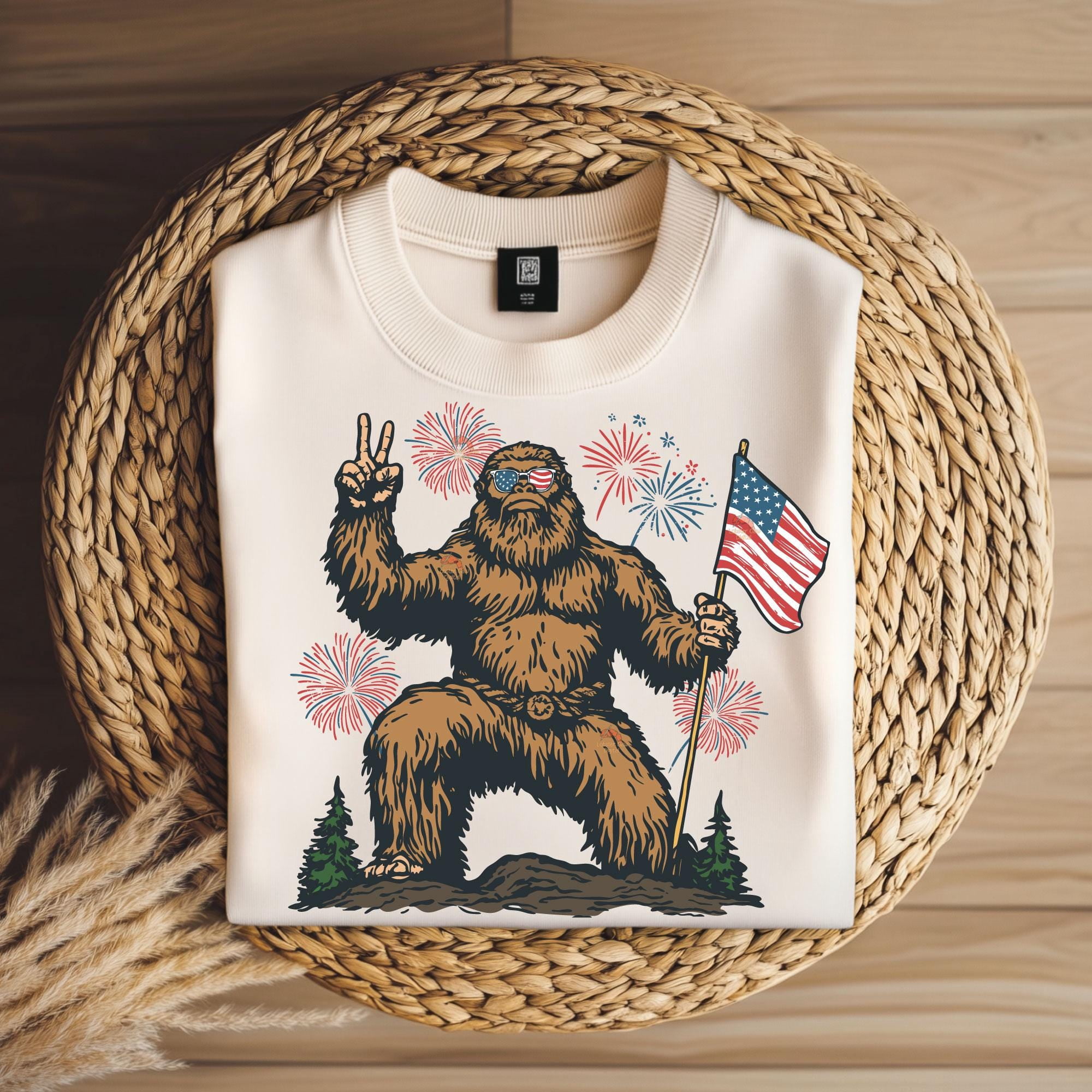 4th of July Bigfoot Tshirt Patriotic Bigfoot USA Flag Independence Day ...