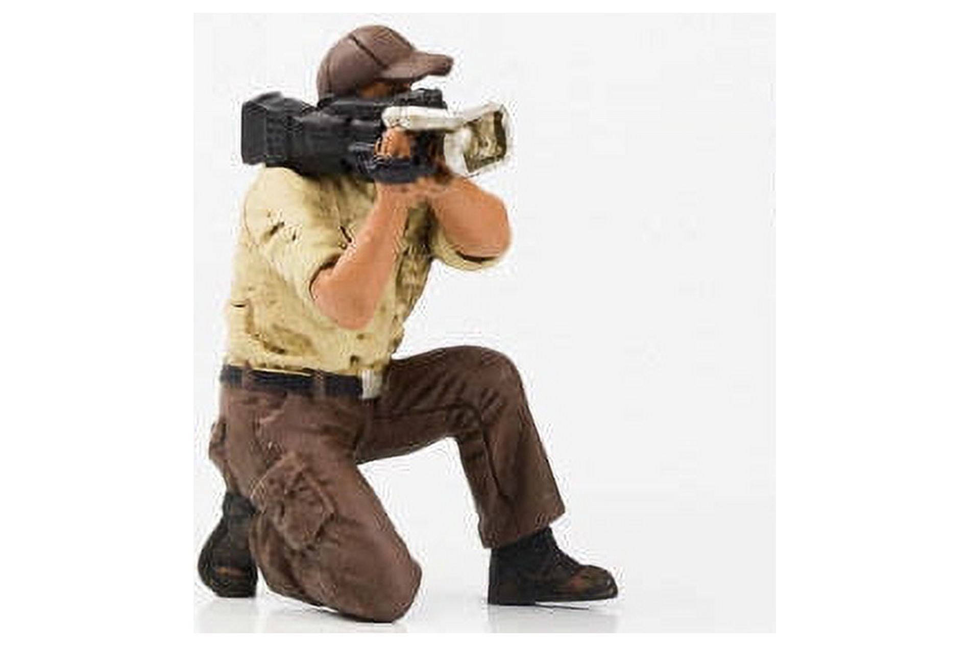 4x4 Mechanic Figure 7, Beige w/Brown - American Diorama AD-18017 - 1/18 ...