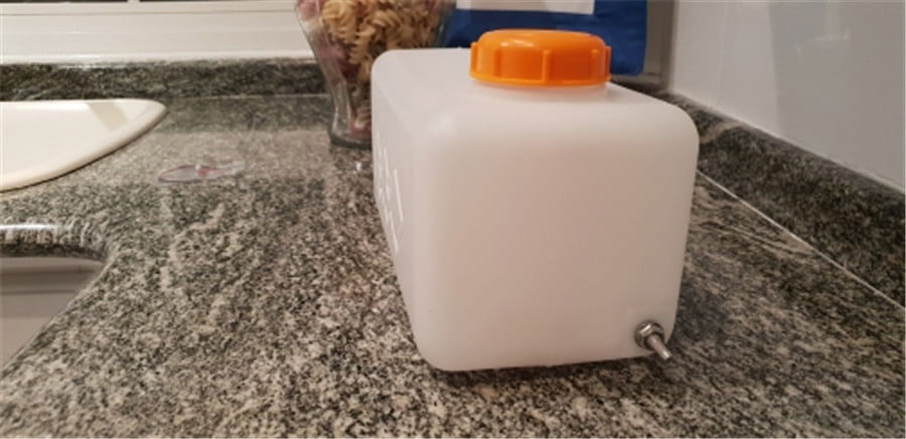 5.5L Fuel Oil Tank Box Plastic For Auto Car Truck Air Diesel Parking ...