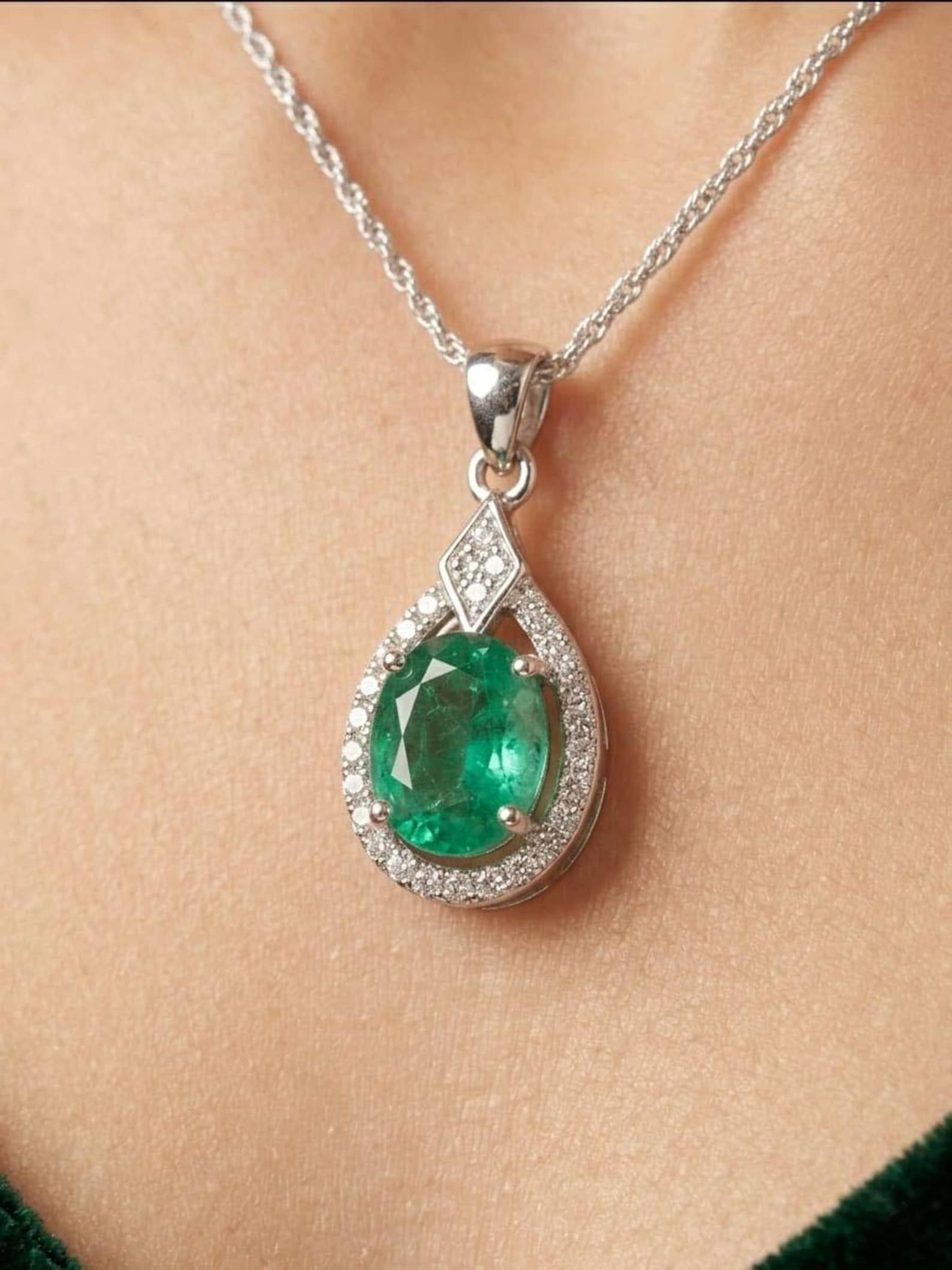 5 Carat Natural Oval Cut Emerald in Gold Plated Jewelry Wedding Gift ...