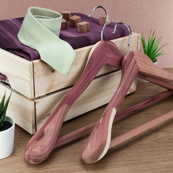 5 Cedar Wood 17.7inch Suit Hangers with Broad Shoulders and Non-Slip ...