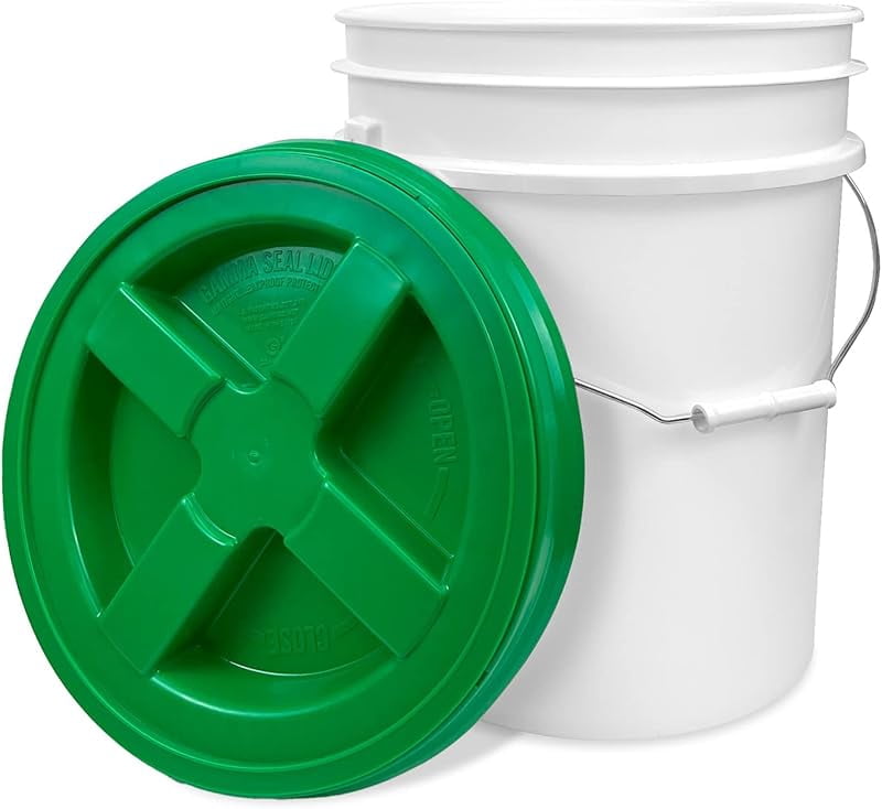 5 Gallon White Bucket with Green Gamma Seal Screw on Airtight Lid (6 ...