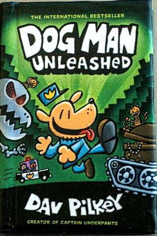 5 Surprise Mini Brands! Books Dog Man Unleashed Mini Book (Dav Pilkey ...