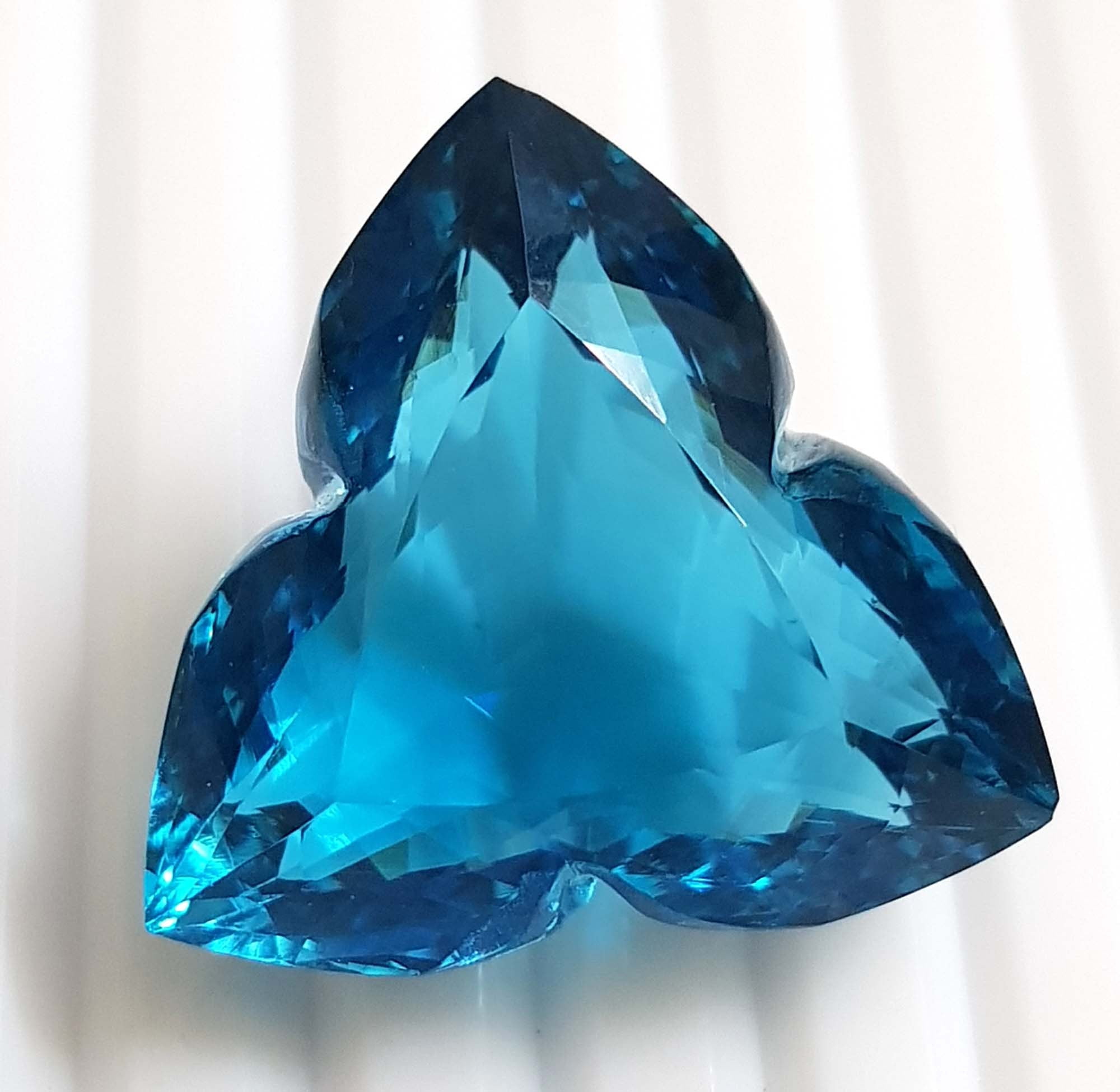 53 to 55 Ct Dark Blue Topaz Loose Gemstone Trillion Fancy Shape Pendent ...