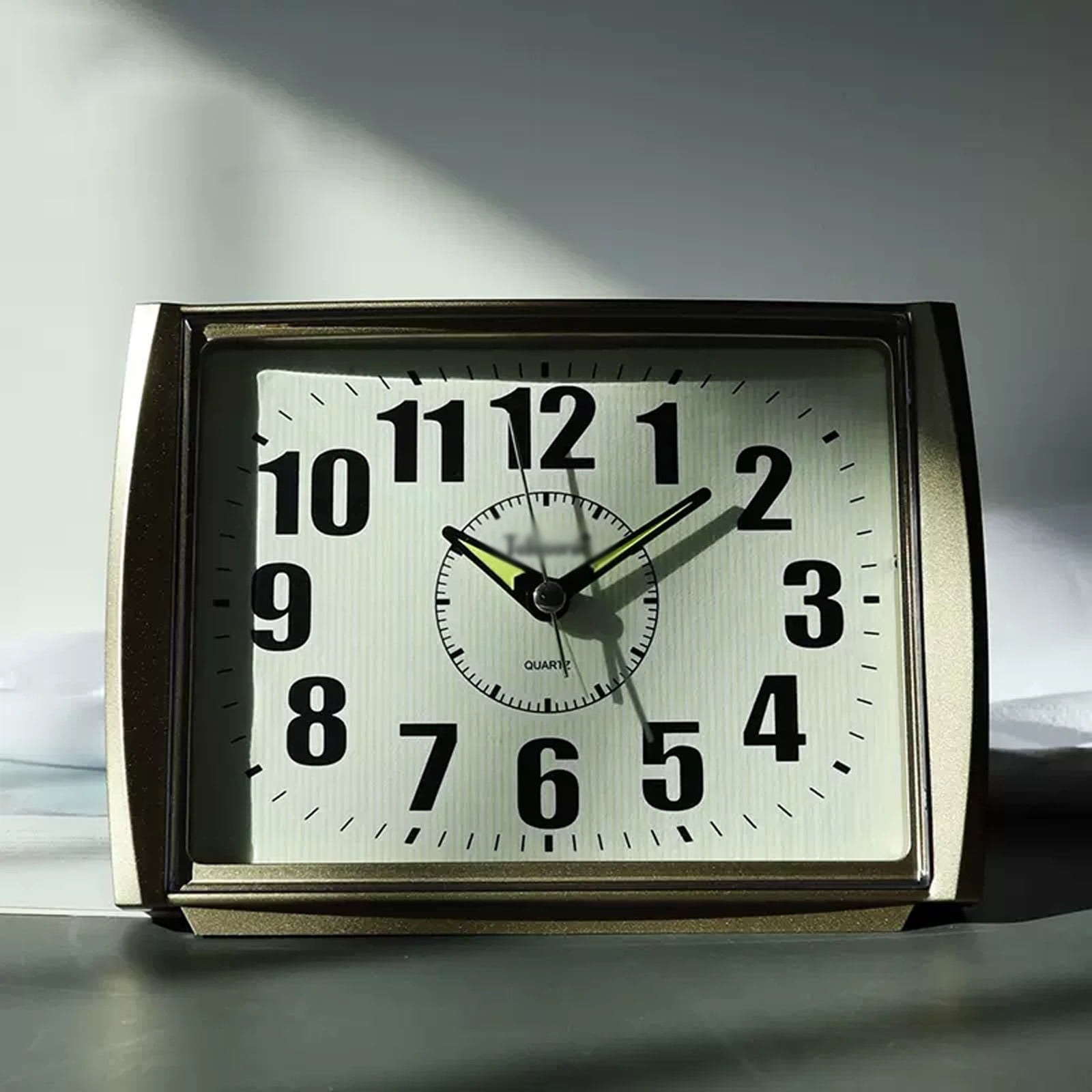 6.5 Inch Alarm Clock Non Ticking, Battery Operated and Light Function ...