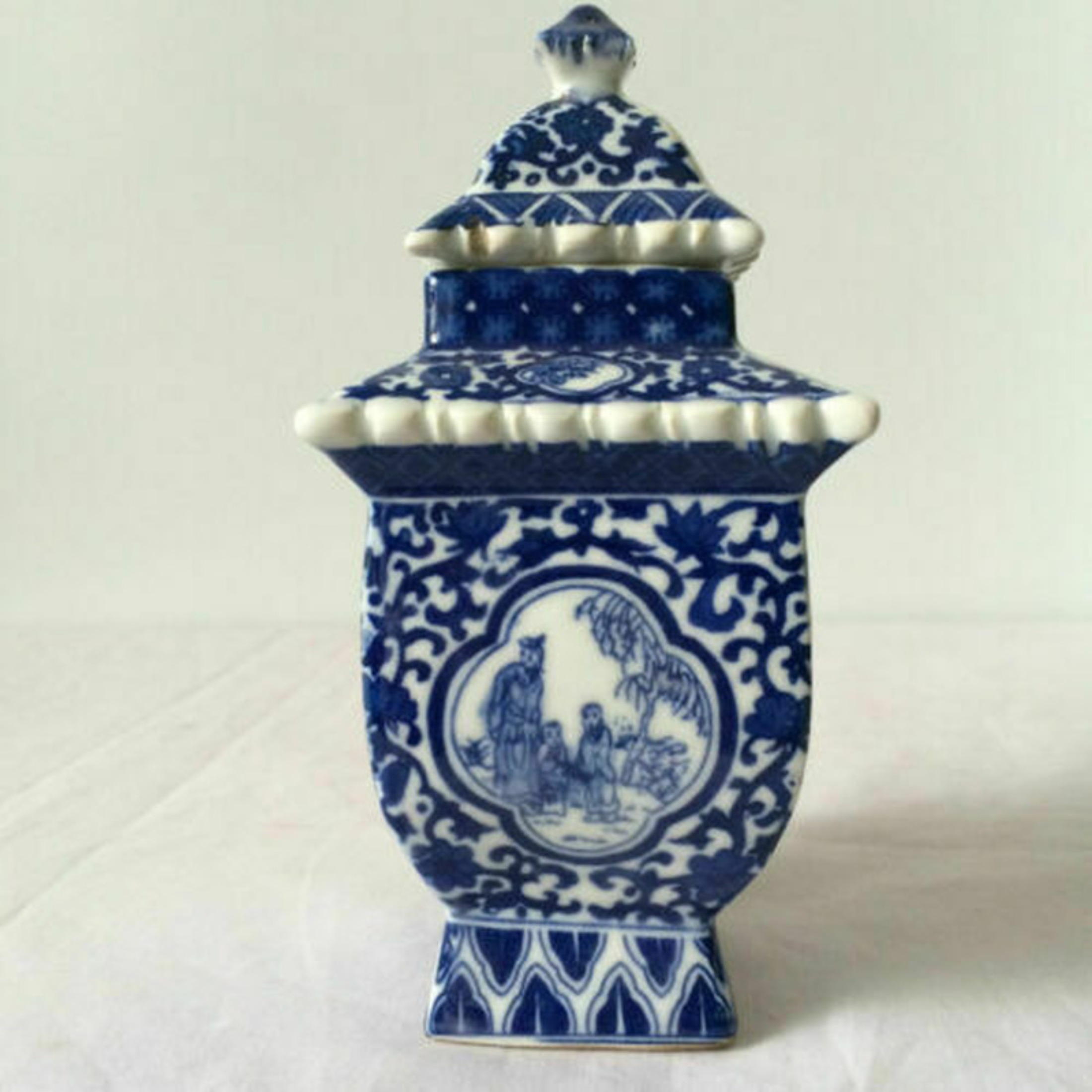 6.89 inch ancient Chinese blue and white porcelain pot pagoda ...