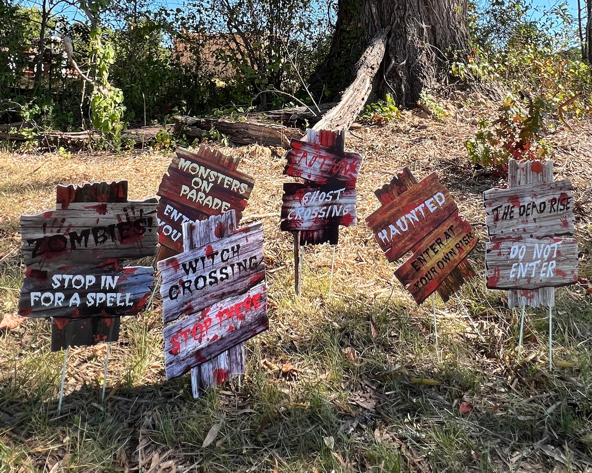 6-Pack Scary Halloween Yard Signs - Beware, No Trespassing, Zombies ...