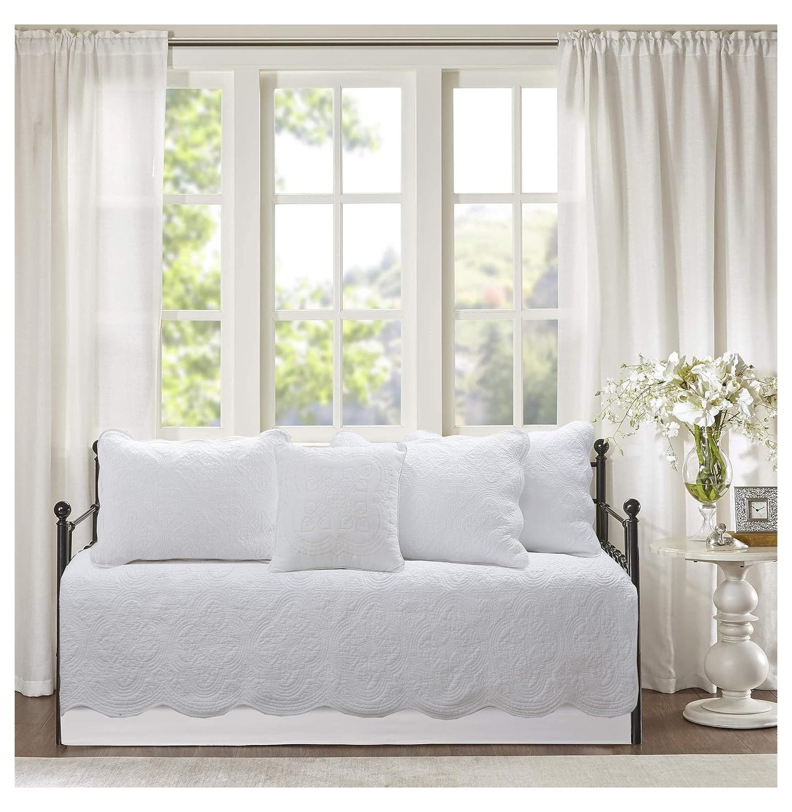 6 Piece Daybed Cover Set, Solid White Matelasse Trendy Damask Quilting ...