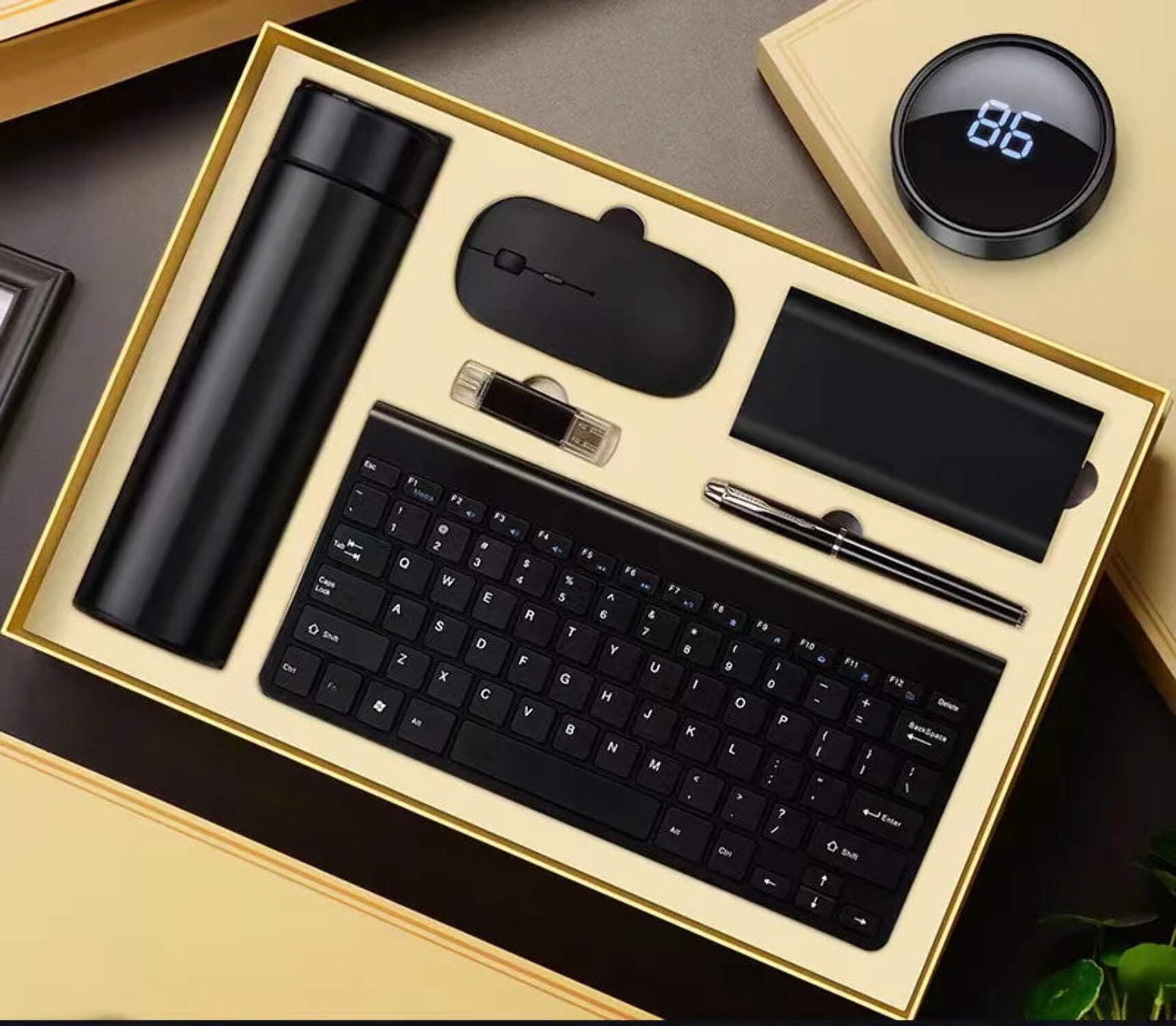 6-in-1 office notebook gift set, featuring a vacuum cup, USB pen, power ...