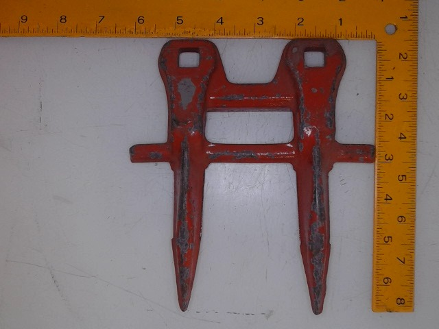 611065 GUARD fits Gehl Manitou (New OEM) - Walmart.com