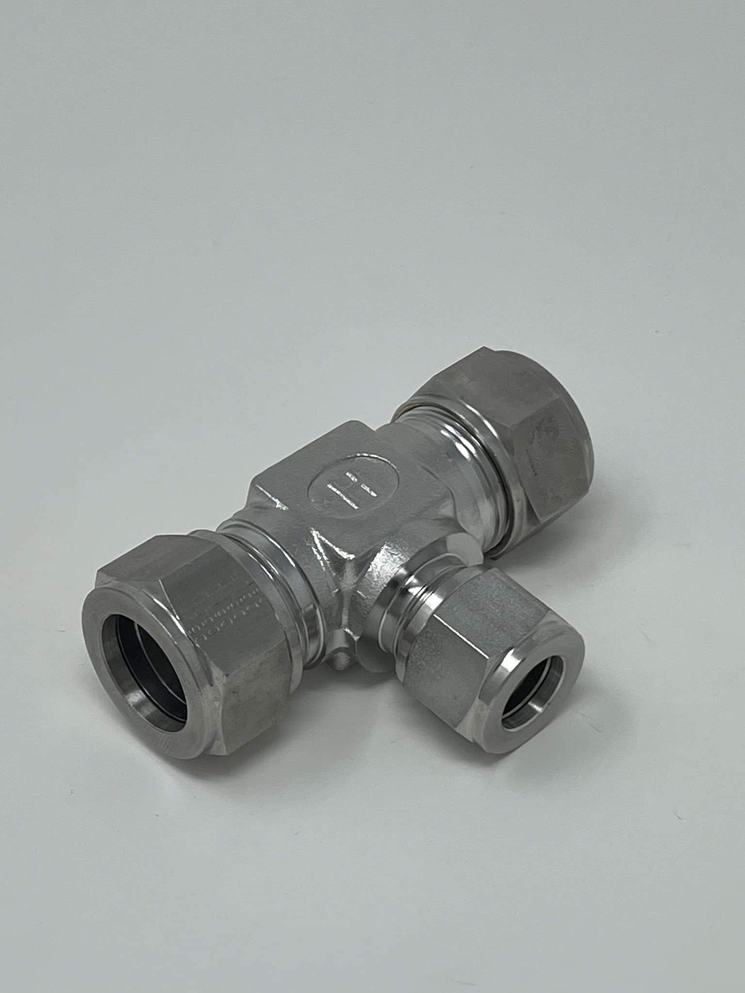 6TTTB4316 | Hoke (Gyrolok) Reducing Union Tee, 3/8" Tube : OD ...