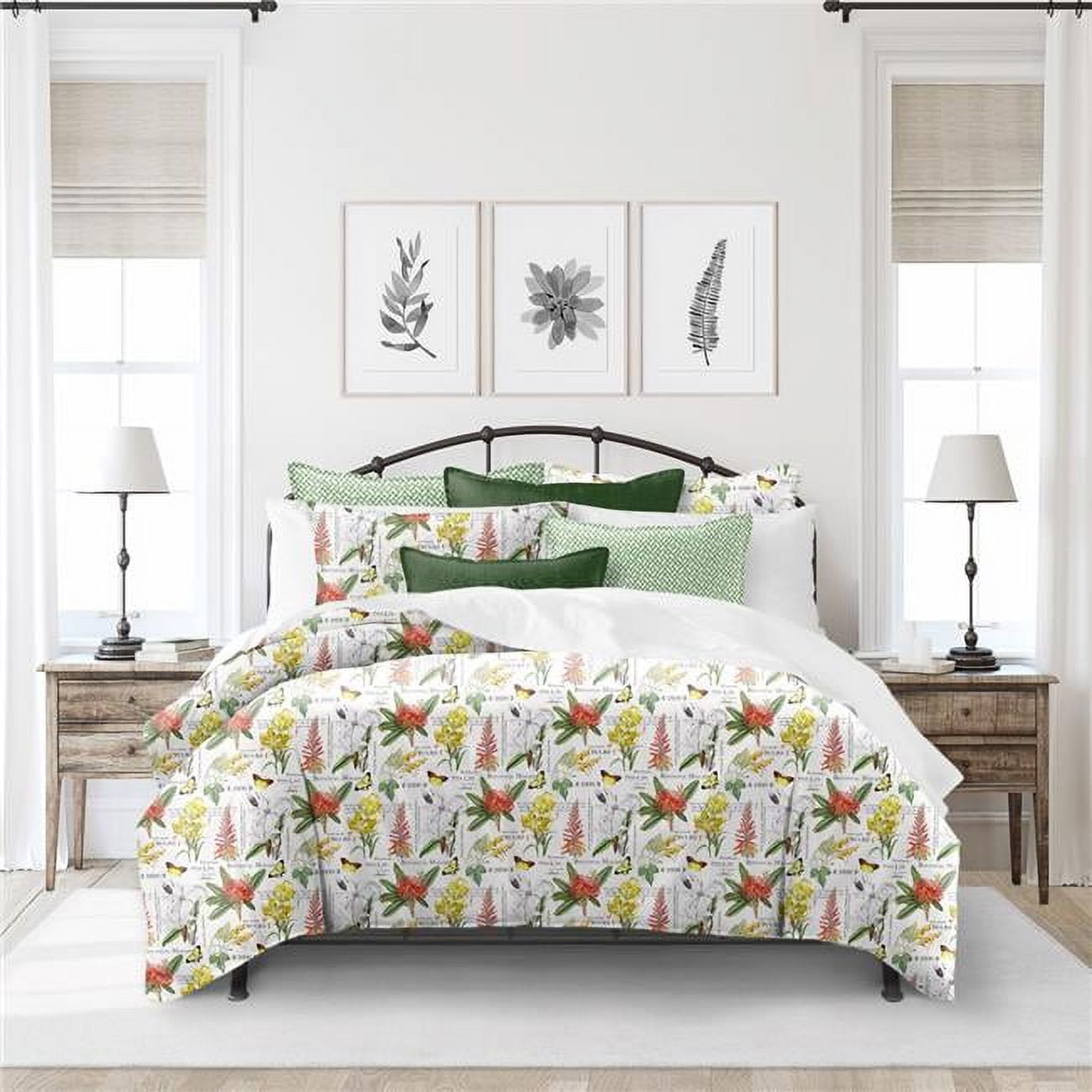 6ix Tailors Square Vintage Botanicals White Super Queen Size Coverlet ...