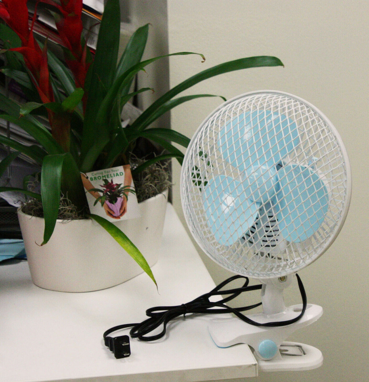 7" 2 SPEED OSCILLATING MULTI-USE FAN STAND UP WALL MOUNT, OR CLIP ON ...