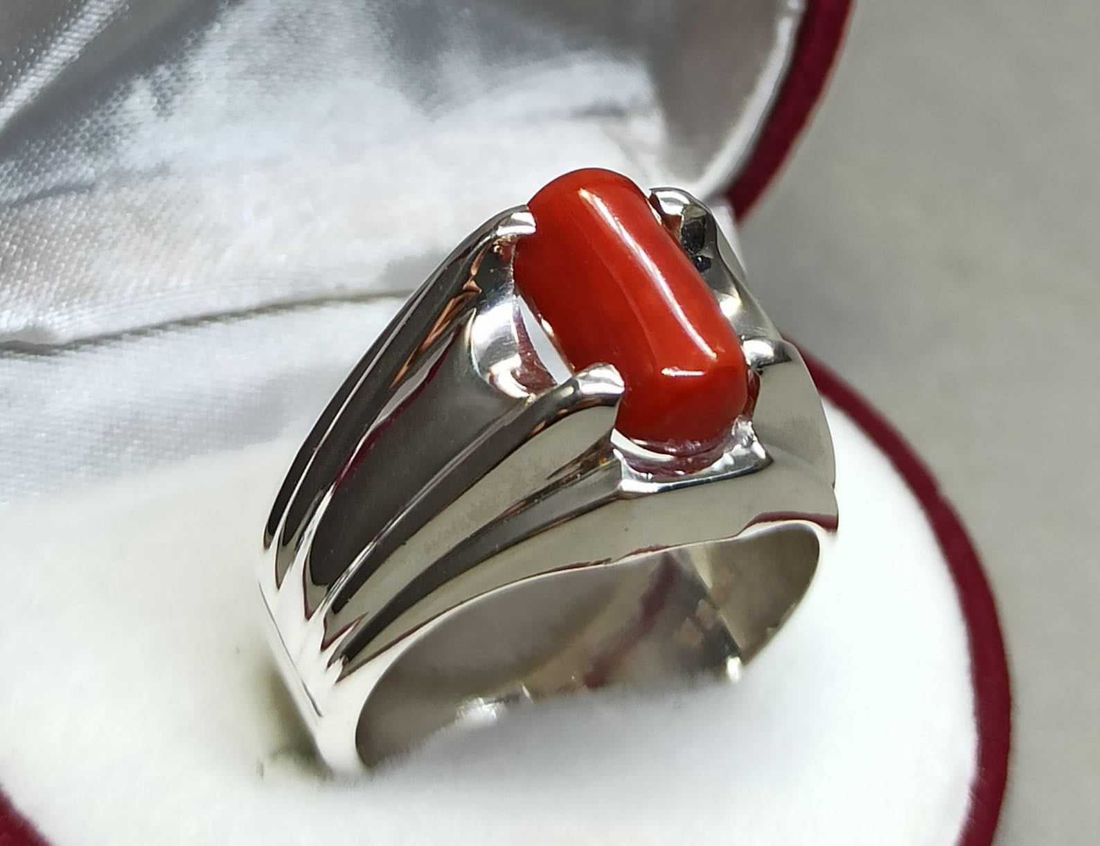 7.50 Ratti Red Coral (Moonga) 925 Silver Ring | Handmade Unisex ...
