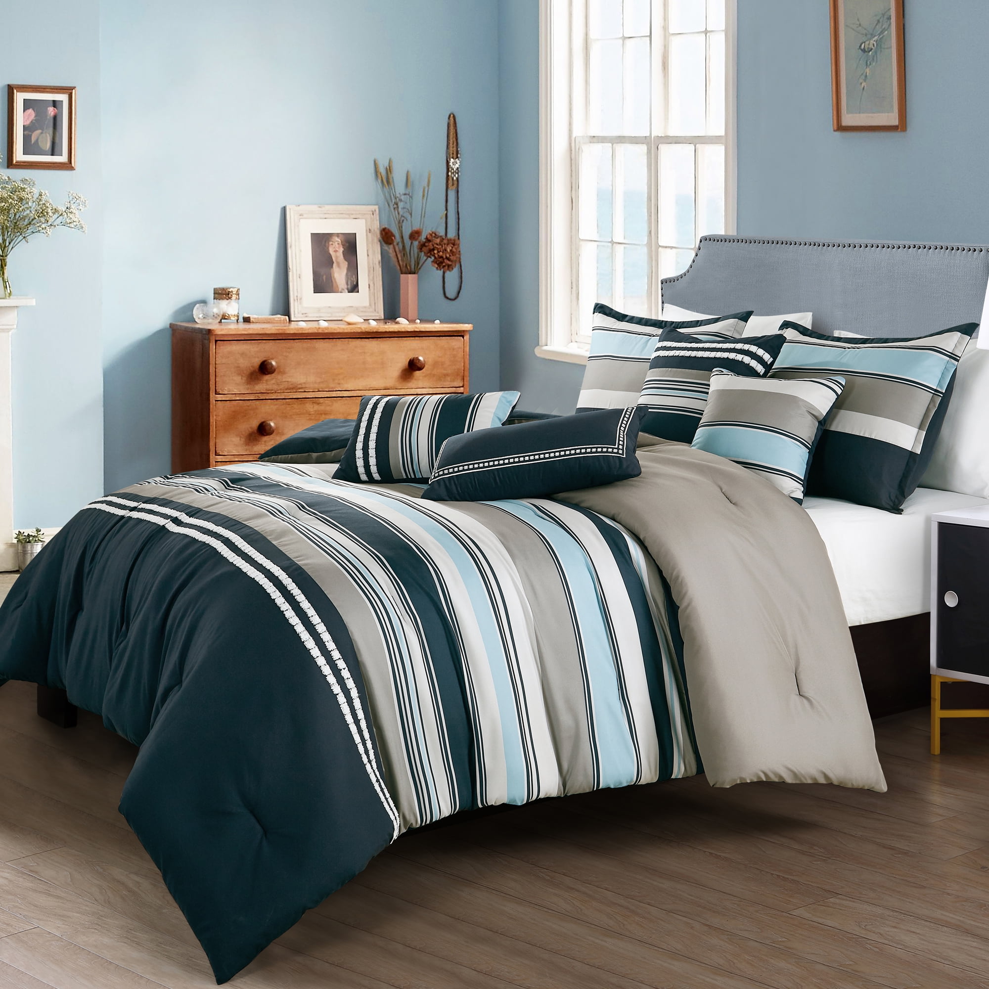 7-Pieces Naeemah Coastal Grey and Navy Comforter Set Nautica Bedding ...