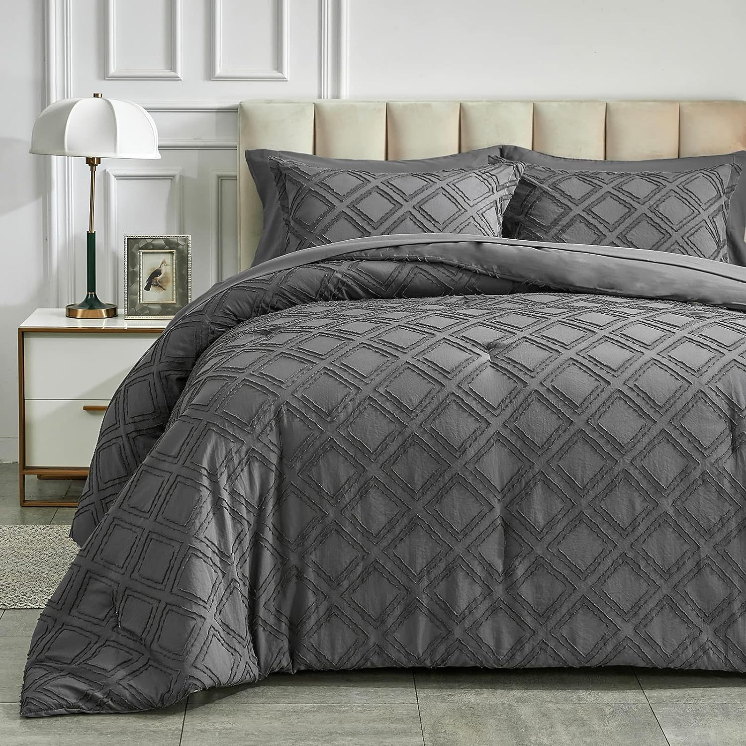 7 Pieces Tufted Bed in a Bag Queen Comforter Set with Sheets Beige ...