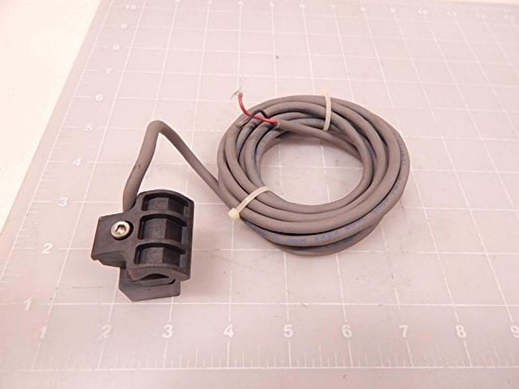710-000-004 1 AMP, 240 VAC/DC, 2-Wire, 30 W, 7000 Series, CLAMP Style ...
