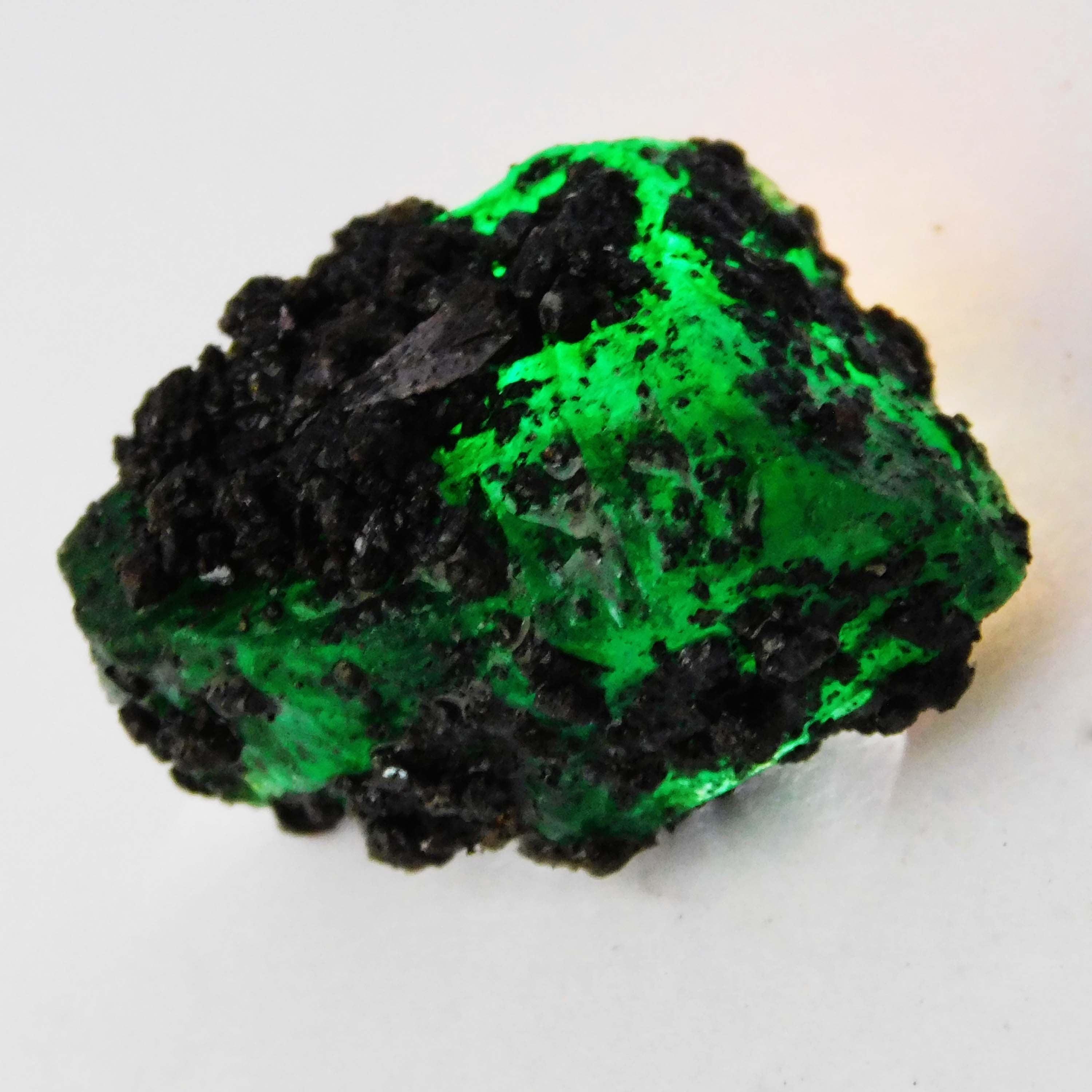 76 Ct Earth Mined CERTIFIED Green Loose Gemstone Natural Emerald Huge ...