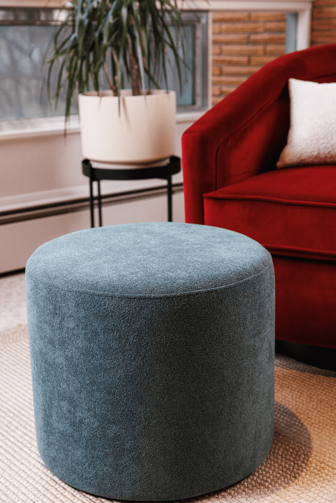 Wovenbyrd Round Pouf Ottoman with foam core Charcoal Wool Casual Boucle ...