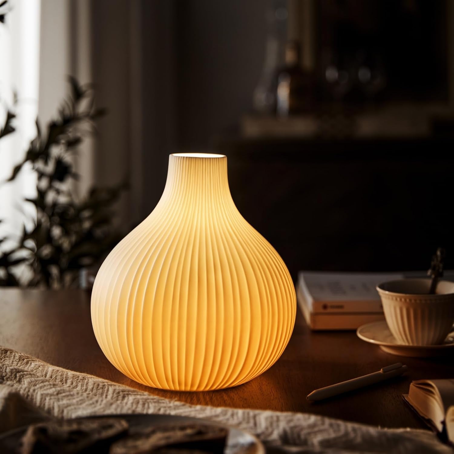 8.7" Modern Table Lamp, Modern Bedside Lamps for Bedroom, White ...