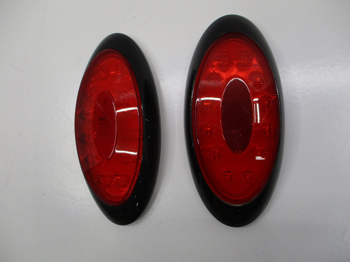 8" Bright Oval Red LED Surface Mount RV Camper Trailer Tail Lights with ...