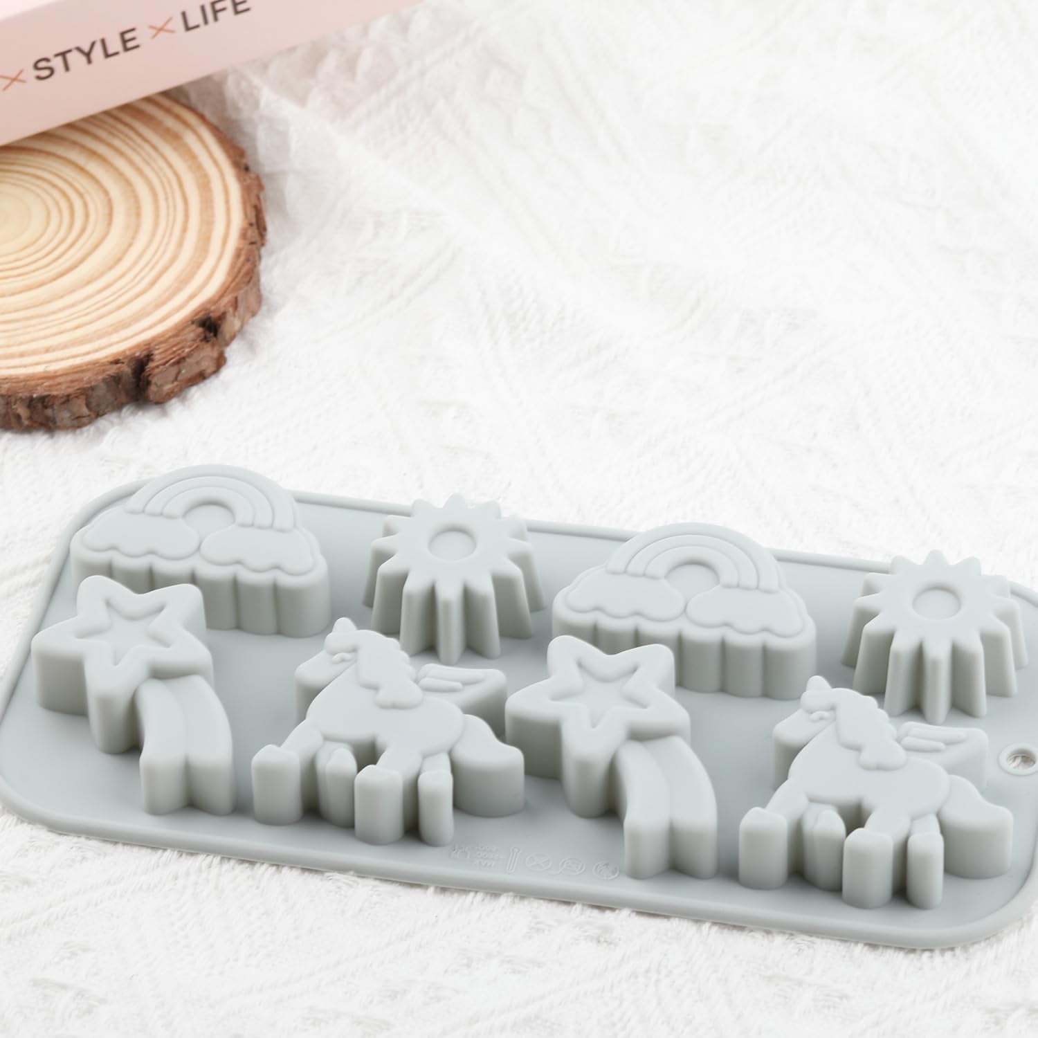 8 Cavity Winged Unicorn Themed Silicone Molds Rainbow Unicorn Sun ...