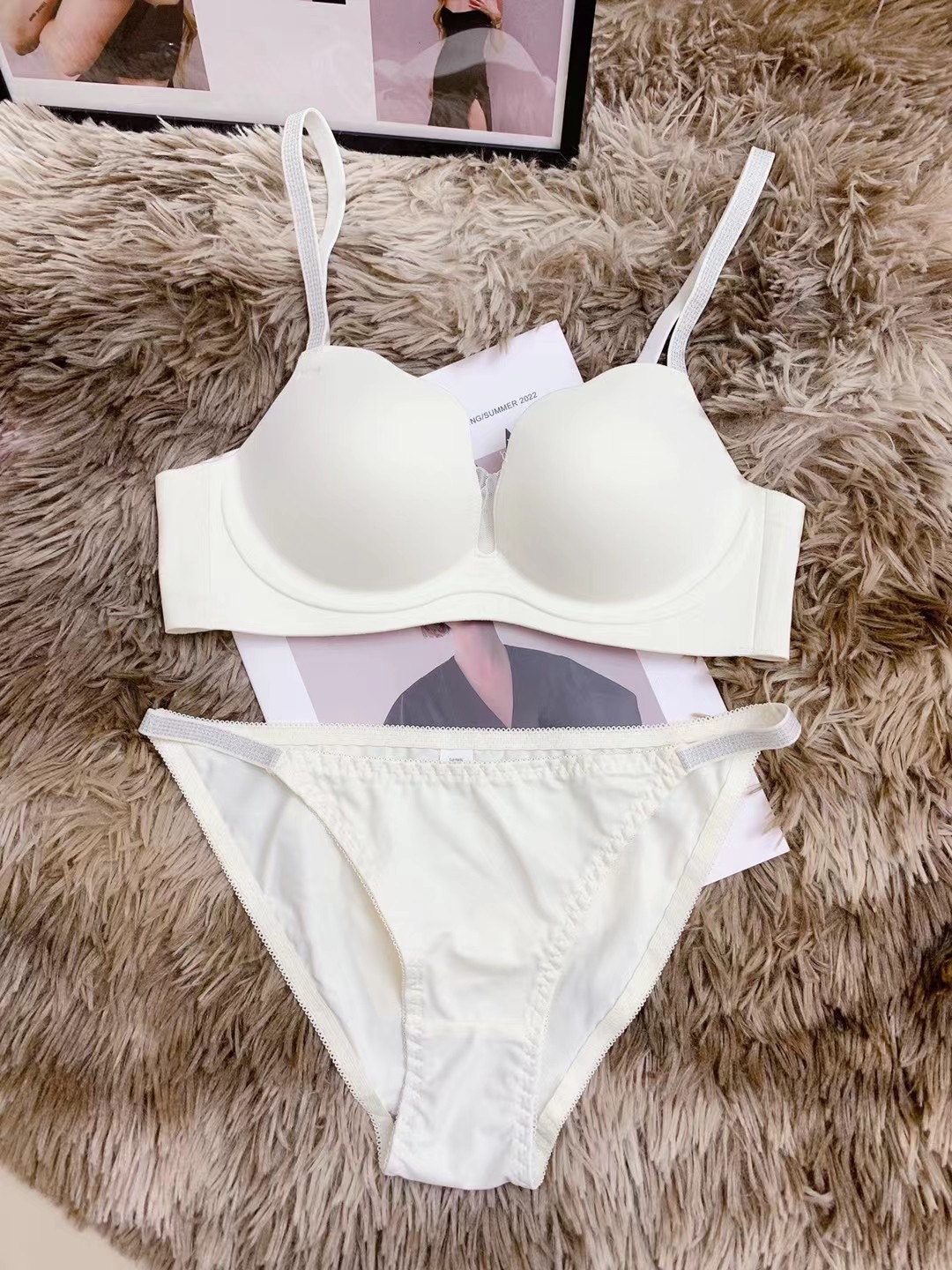 HHH 8290 Shiny Diamond-Embedded Shoulder Strap Medium Thick Wireless ...