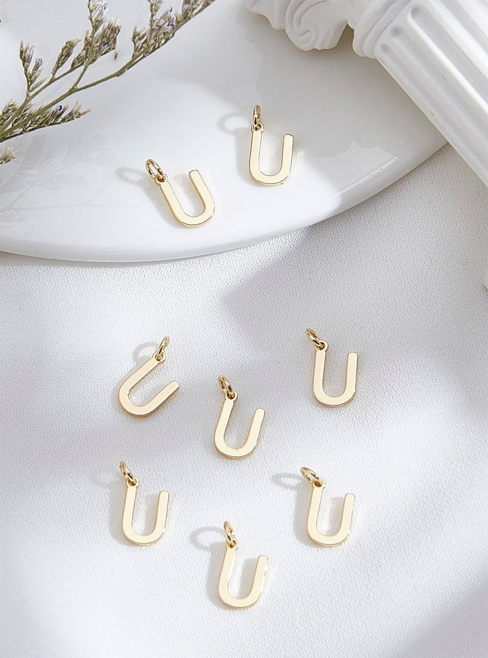8Pcs 18K Gold Plated Alphabet Letter U Charms A-Z Initial Letter Metal Charms Gold Letter U ...
